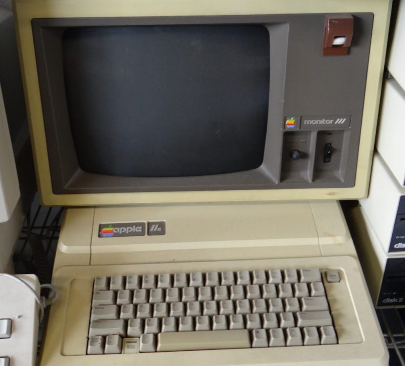 Apple IIc – The Reuseum