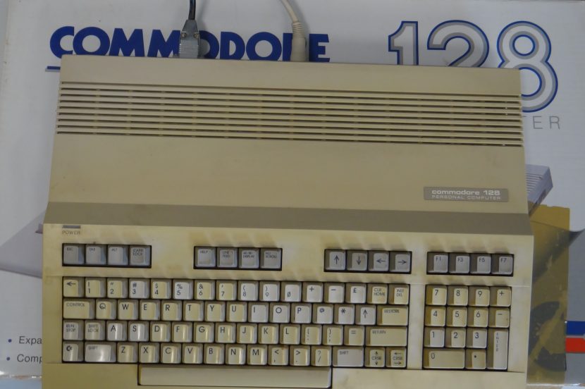 Commodore 128 – The Reuseum