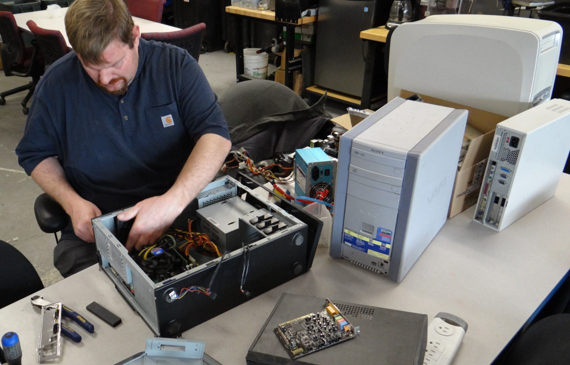 Reuseum’s Successful Electronic Recycling Program – The Reuseum